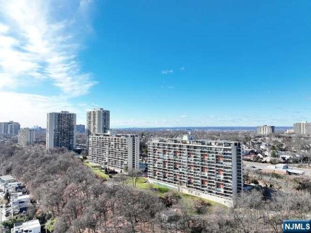 3 Horizon Road # 1406