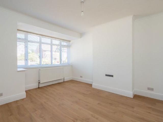 3, Ivydale Road, Bognor Regis