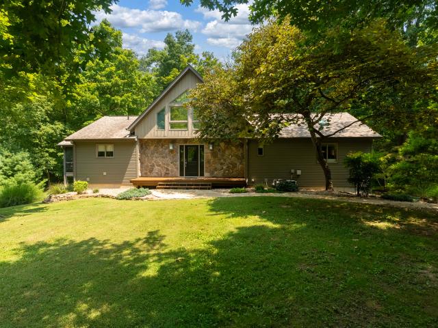 3 Iroquois Trail