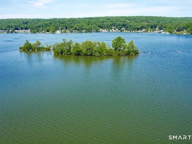 3 Island, East Hampton, CT 06424