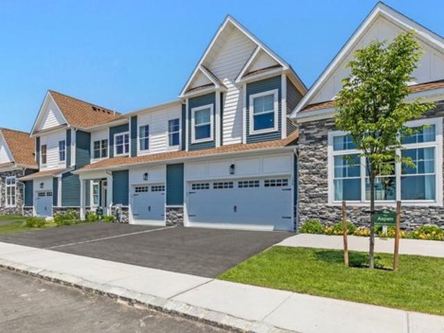 3 Juniper Ln # 94, Yaphank, NY 11980