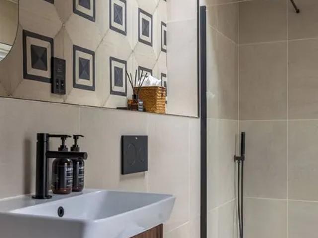 3 John's Place | Studio townhouse for rent #148733648 | Rentberry