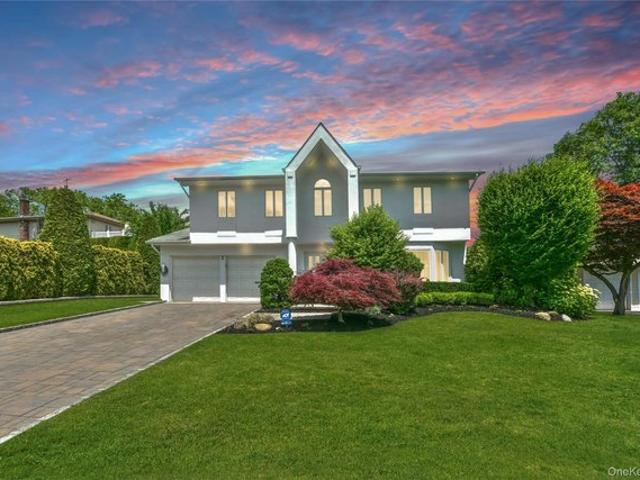 3 Joy Dr, Manhasset Hills, NY 11040