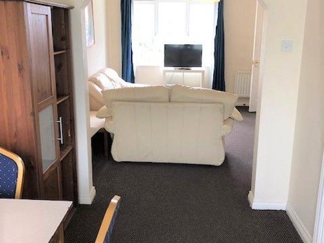 3 Kellet Road