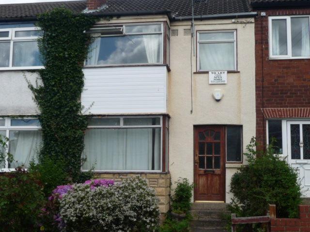 3 Kelso Gardens Hyde Park Leeds West. 3 bed house to rent £1,503 pcm £347 pw