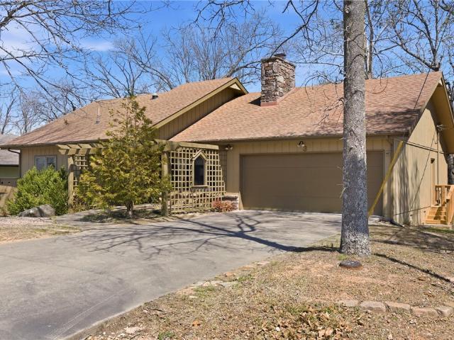 3 Kensington Drive