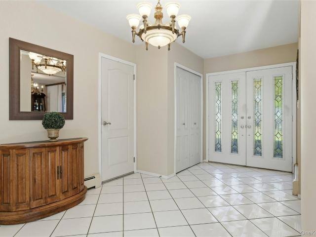 3 King Avenue