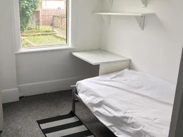3 Kirn Road, London, W13 0UB, United Kingdom | Room for rent #167545387 | Rentberry