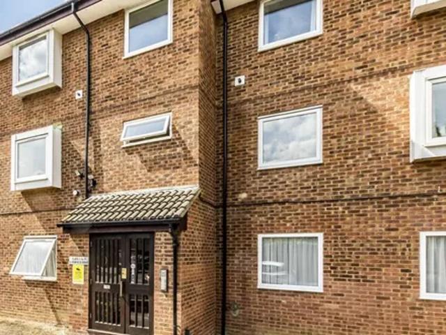 3 Lynwood Terrace, Henfield Road, London, SW19 3LY, United Kingdom | 2 bed apartment for rent #167693085 | Rentberry