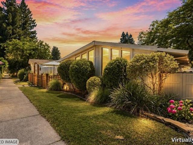 3 Laguna Seca Ct, Saint Helena, CA 94574