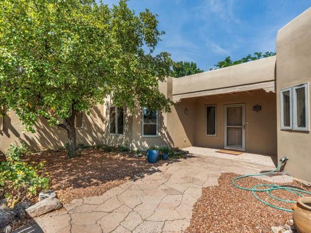 3 Ladera Pl, Santa Fe, NM 87508