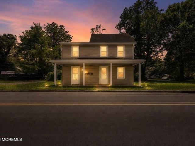 3 Lakewood Rd, New Egypt, NJ 08533