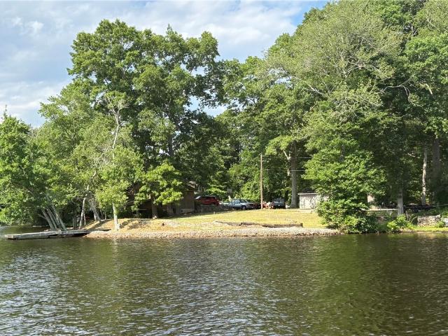 3 Lakeside Dr Ext Drive