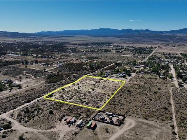 3 Lanik Ln, Anza, CA 92539