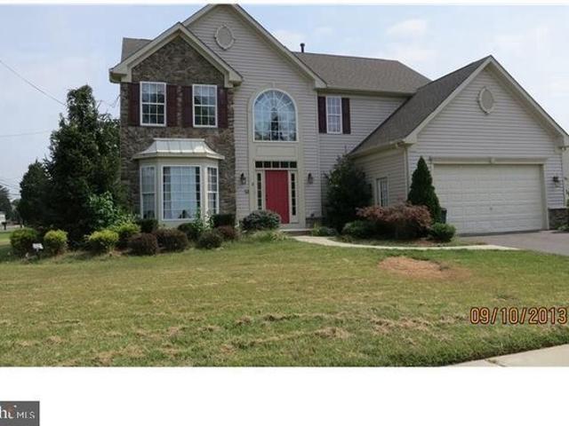 3 Lardner Rd, Burlington, NJ 08016