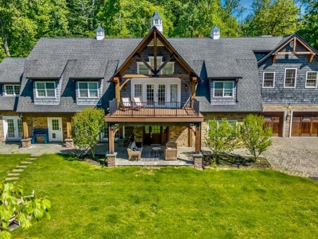 3 Laurel Ln
