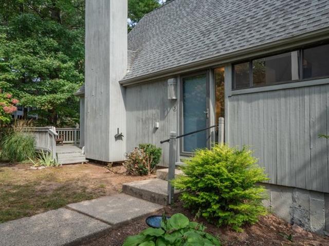 3 Laurel Ln Unit 3, Avon, CT 06001