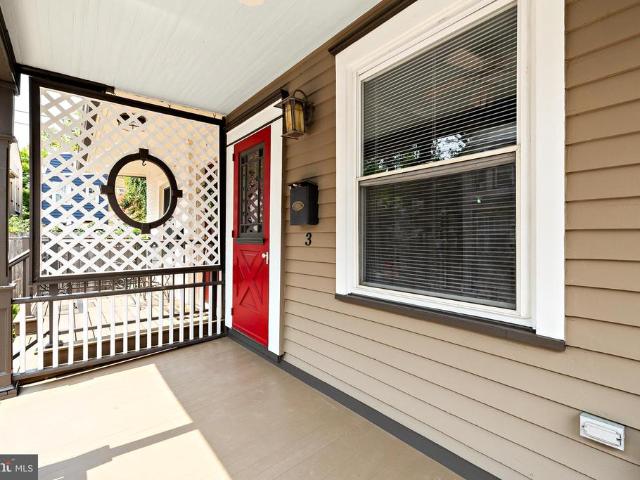 3 Lee Avenue
