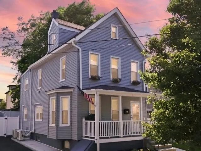 3 Level House to buy $550,000.00