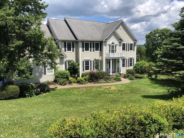 3 Lillinonah Ridge Dr, New Milford, CT 06776
