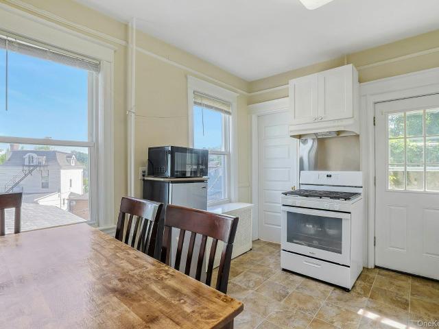 3 Linden Place