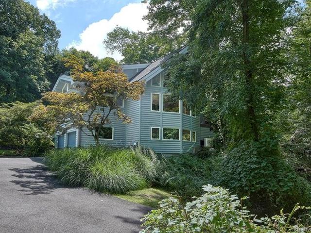 3 Little Lakes Rdg, Ossining, NY 10562