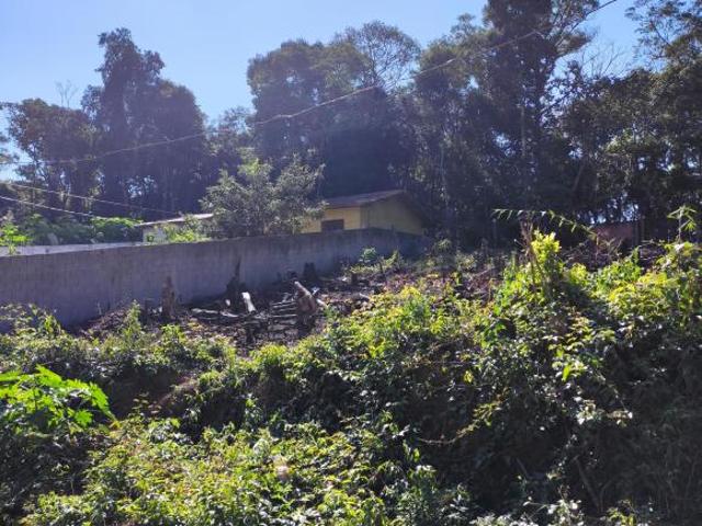 3 lotes com otima metragem pronto para construir