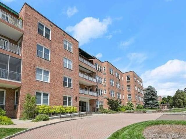 3 Putnam Hl S Unit 2G, Greenwich, CT 06830
