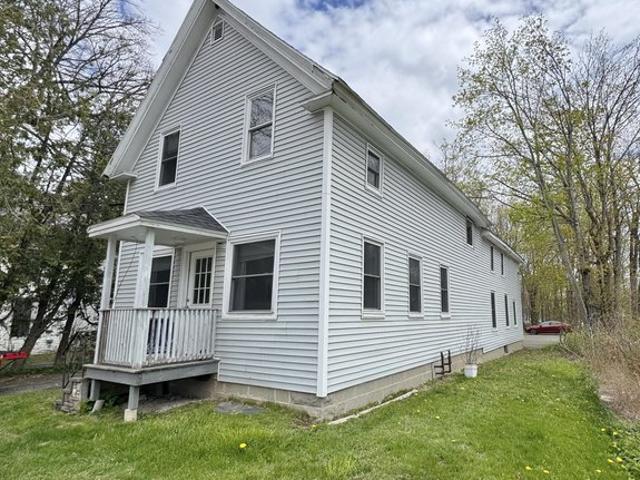 3 Park St, Orono, ME 04473