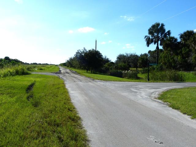 3 Pineapple Ln, Fort Pierce, FL 34945 | MLS #B26000