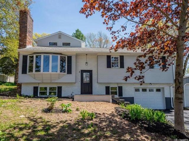 3 Plainview Dr, Plainfield, CT 06239