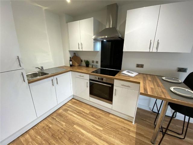 3 Pomona Strand, Old Trafford M16, 2 bed flat to rent, £1,495 pcm | PrimeLocation