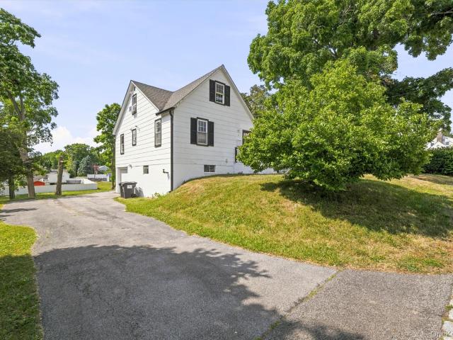 3 Pond Road