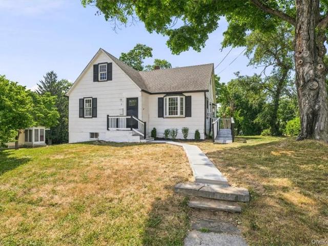3 Pond Rd, Walden, NY 12586