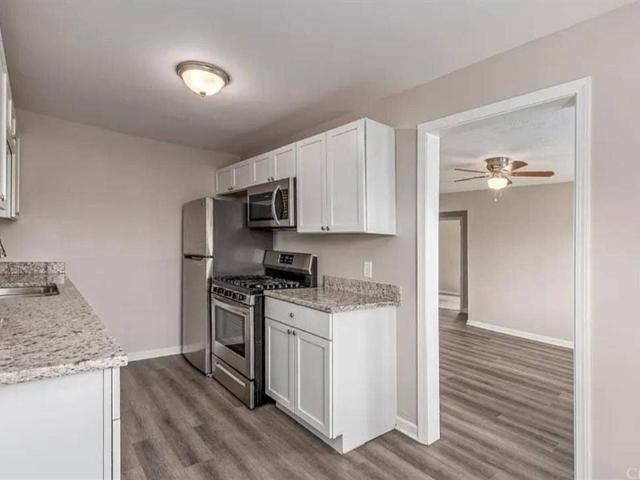 3 Private rooms for rent