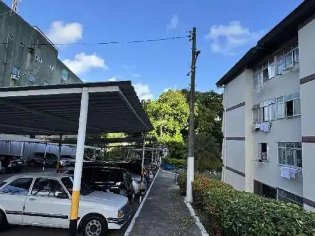3 QUARTOS 3? andar escada garagem sem armários de frente ao Hosp Ortopédico