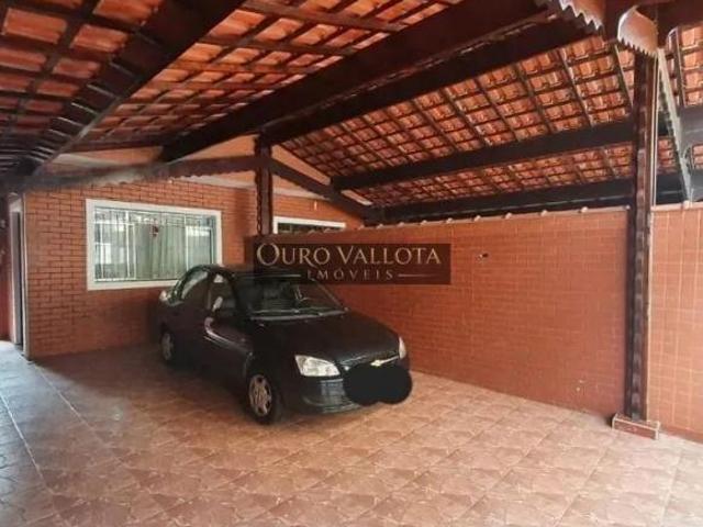 3 QUARTOS, 1 SUITE, 4 WCS MOBILIADO ESQUINA COM A PRAIA