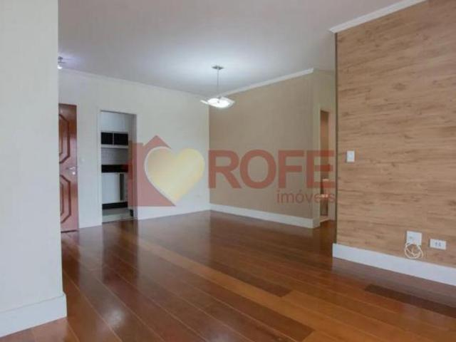 3 quartos, 1 suíte, 102 m2 útil, 181 m2 total