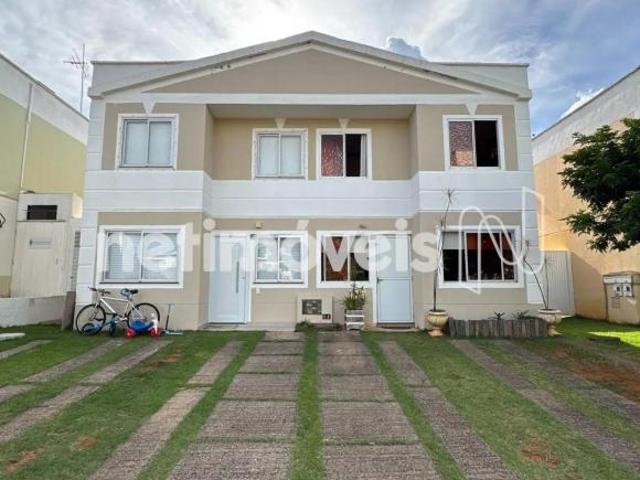 3 Quartos | 1 Suíte | Garagem | Quartos com Armários | Cozinha com Armários
