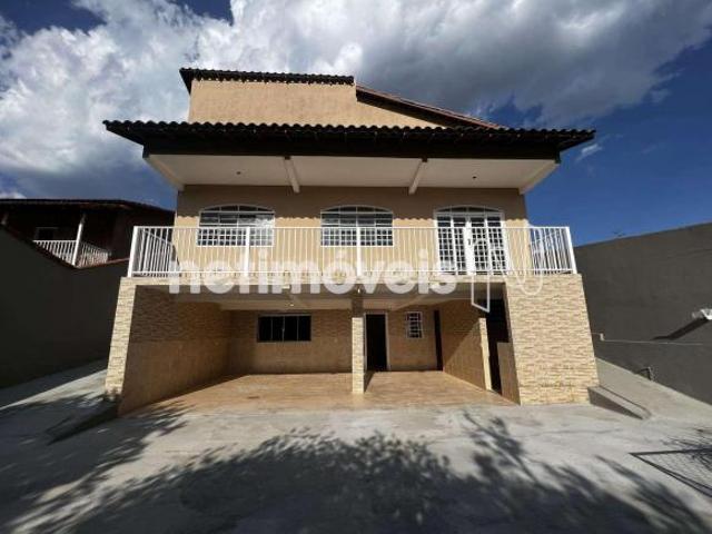3 Quartos | 1 Suíte | Sala | Cozinha espaçosa | 2 Banheiros | Área de lazer | Cozinha Gourmet