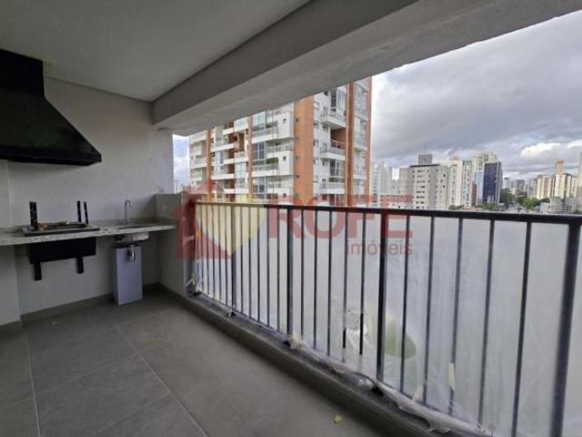 3 quartos, 2 suítes, 86m² úteis