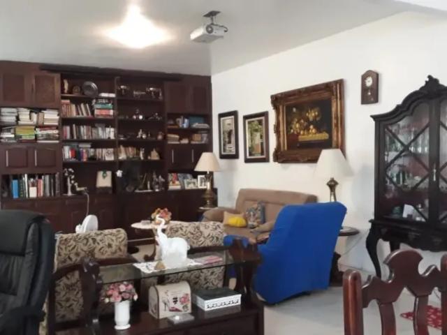 3 quartos com vaga na escritura na av atlântica