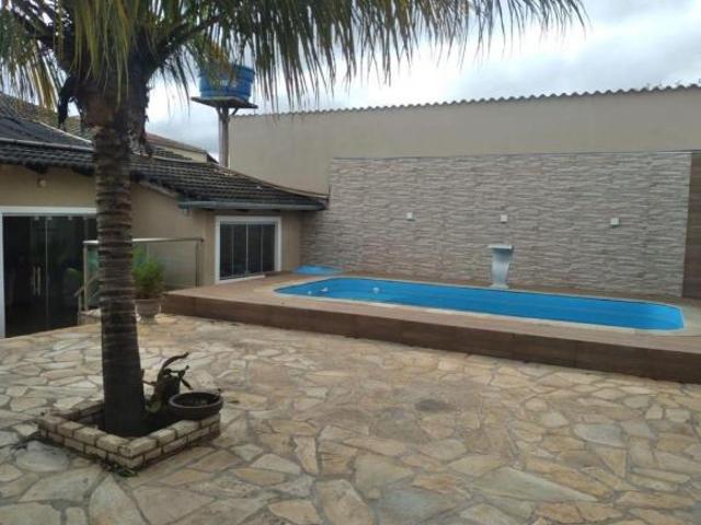 3 quartos, sendo 2 suítes e 1 master,4VGS, 61 99463 5151