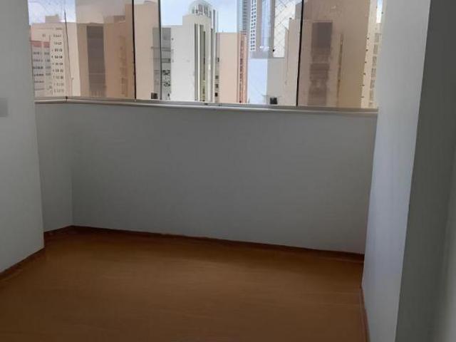 3 quartos suite varanda área de lazer vista livre reformado Rua 21 Norte Águas Claras