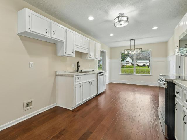 3 Rushwood Court