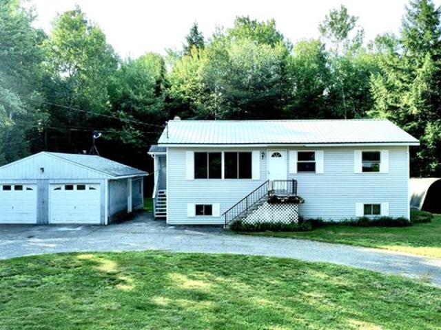 3 Rush Blvd, Millinocket, ME 04462