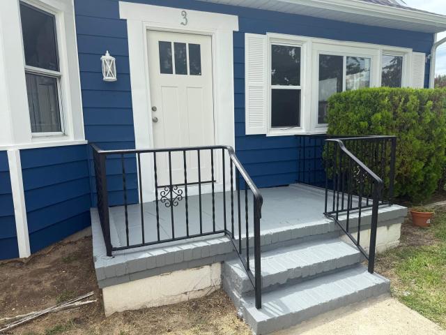 3 Ryon Ave