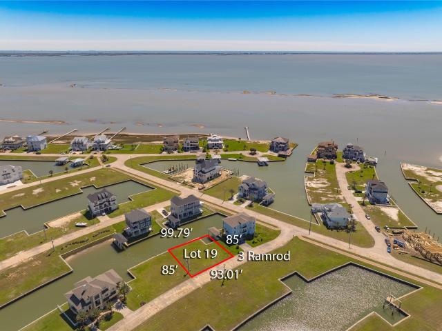 3 Ramrod, Hitchcock, TX 77563 | MLS #96348 | Compass
