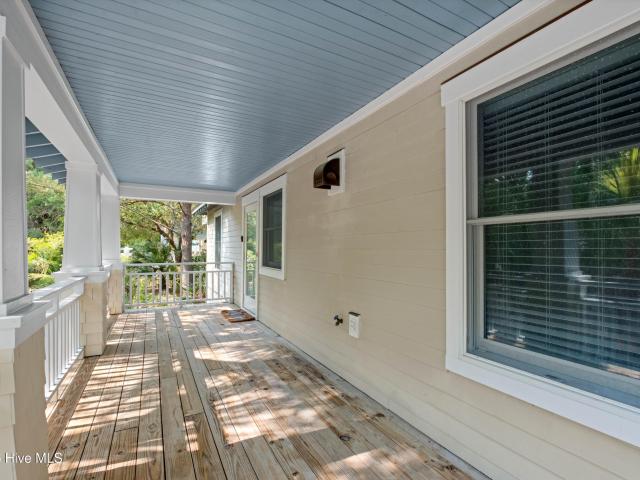 3 Red Bay Court