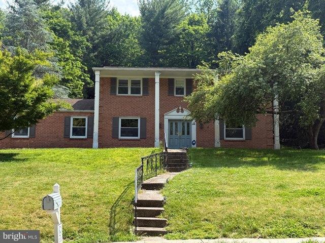 3 Red Maple Dr, Lafayette Hill, PA 19444